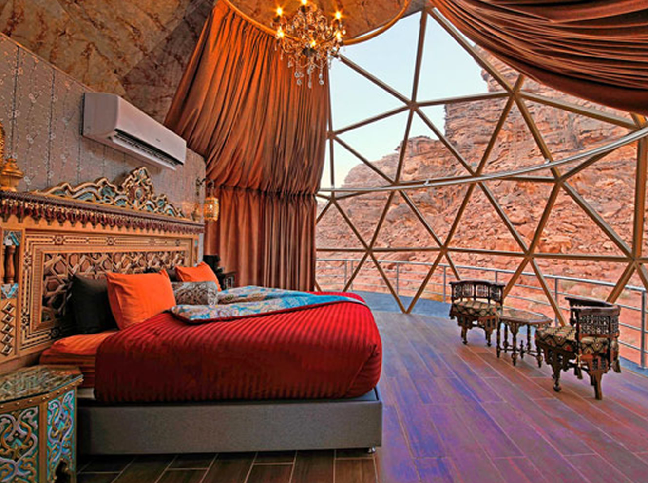 Luxury Glass Dome Jordan style – Glamping Glamour